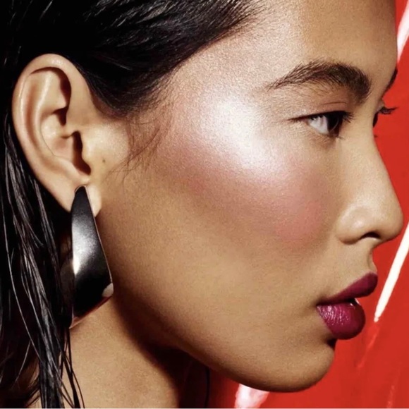 Fenty Beauty | Makeup | Fenty Beauty 223 Summatime Color Adaptive ...